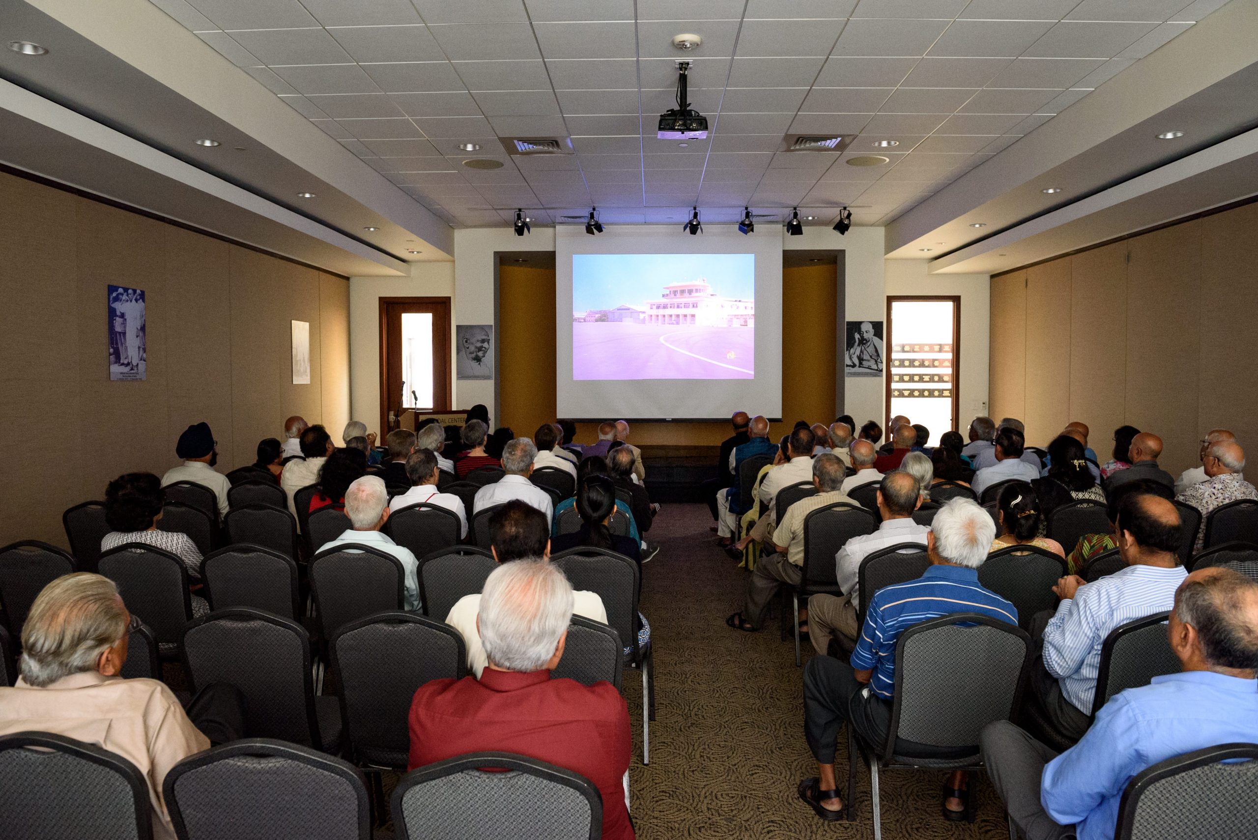 4 Customisable Banquet Hall For Rent In Houston - India House Houston